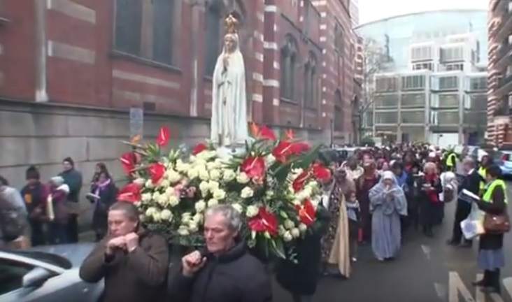 Catholic Life Catholicism Beliefs Practices Myths Traditions