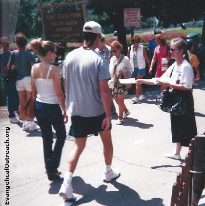 GOSPEL TRACTS For Witnessing Christian BIBLE tracts